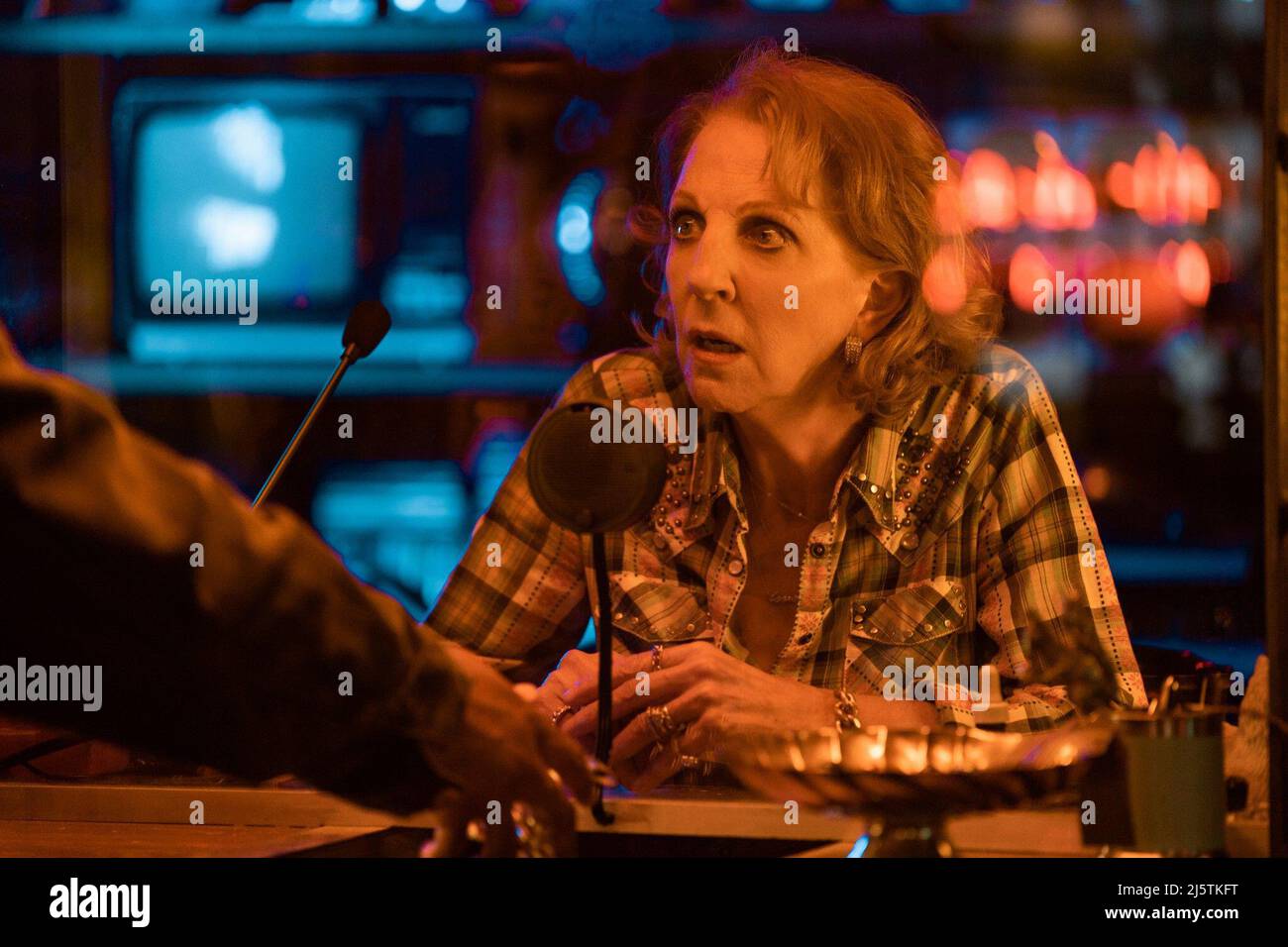 THE MAN WHO FELL TO EARTH, Nichola McAuliffe, Hallo Spaceboy', (Season ...
