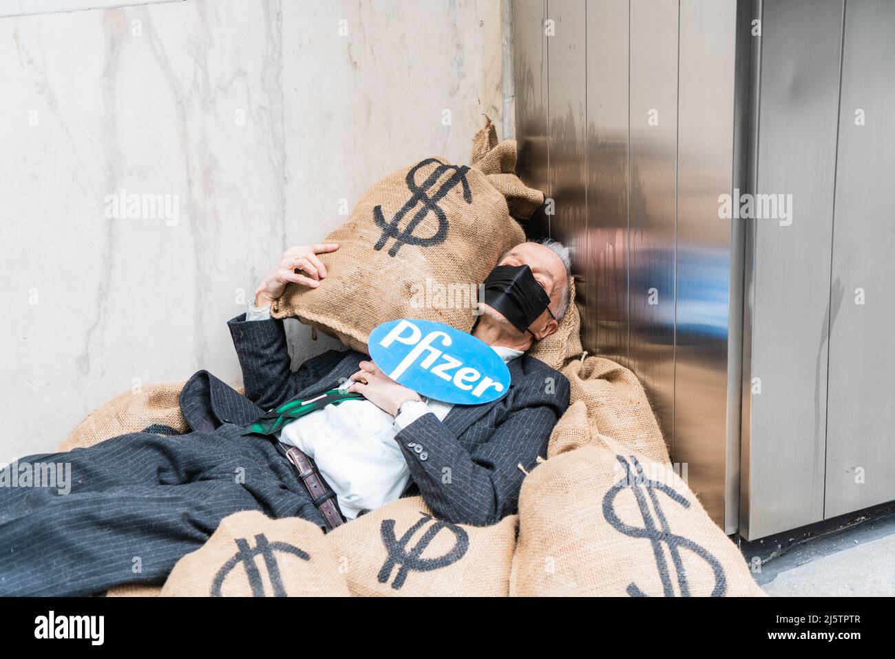 Inequitable access hi-res stock photography and images - Alamy