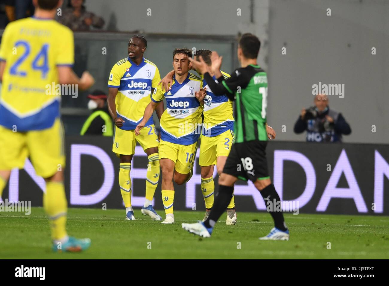 Juventus paulo dybala celebrates scoring hi-res stock photography and ...
