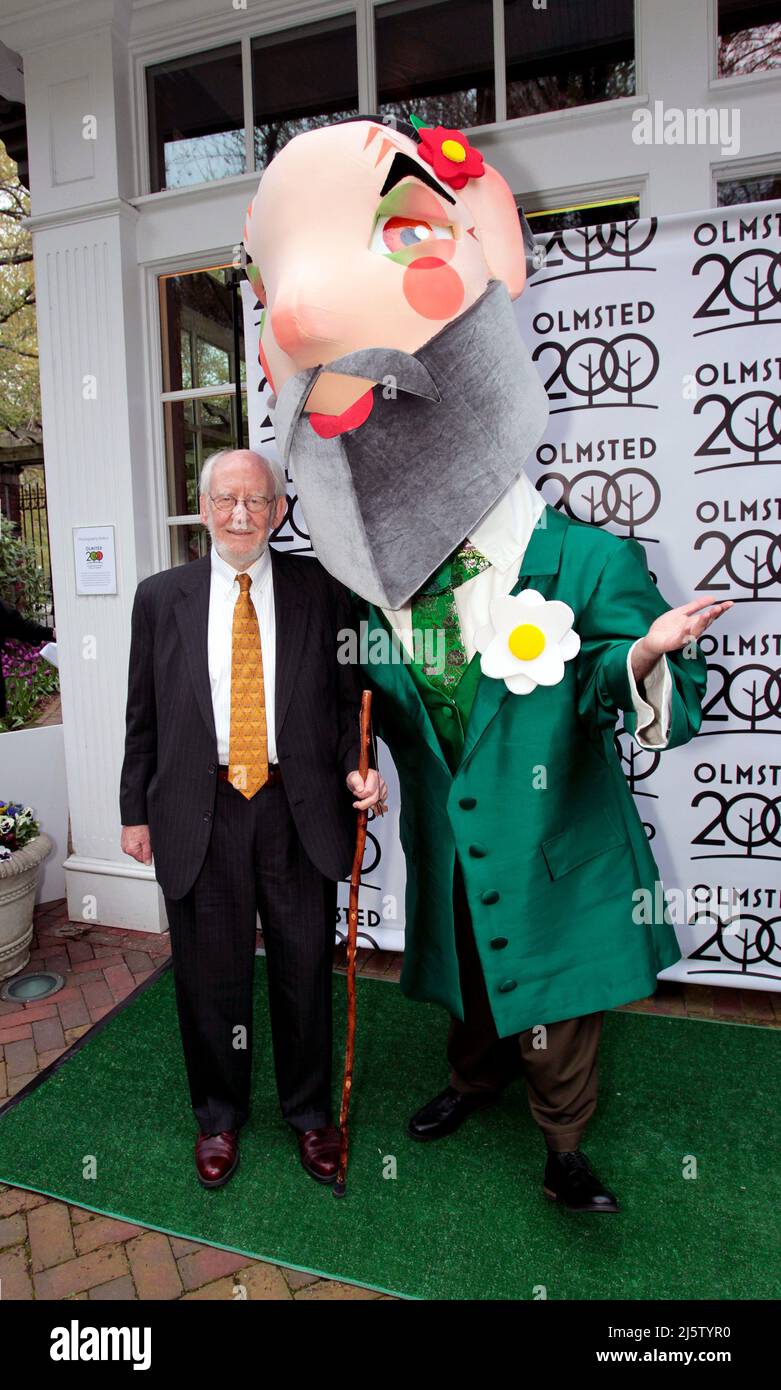 New York City, New York, United States. 25th Apr, 2022. Charles Elliot ...