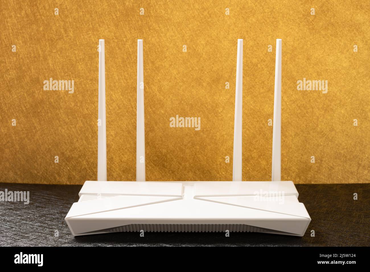 Wifi router table hi-res stock photography and images - Alamy