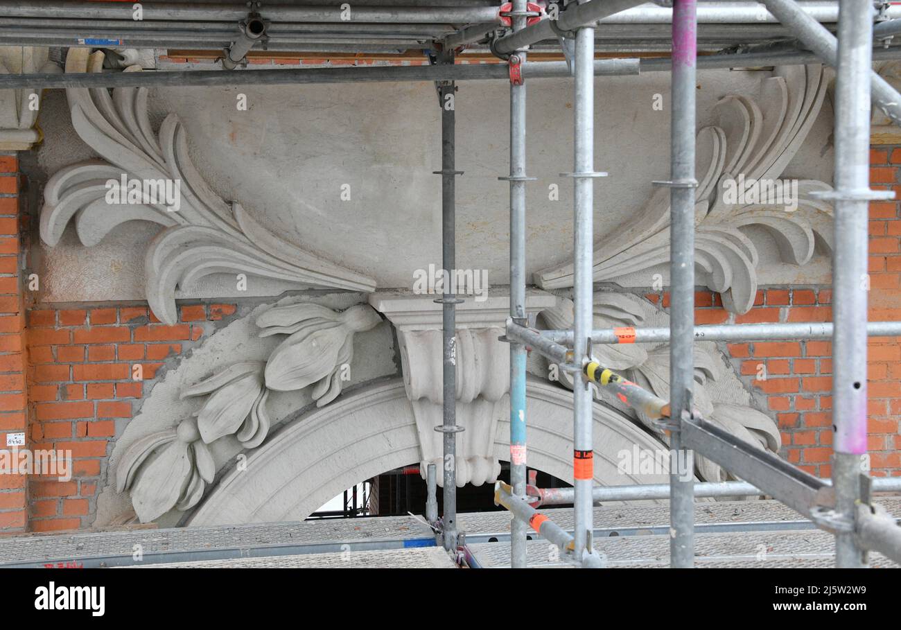 Potsdam, Germany. 21st Apr, 2022. Sandstone elements decorate the tower ...