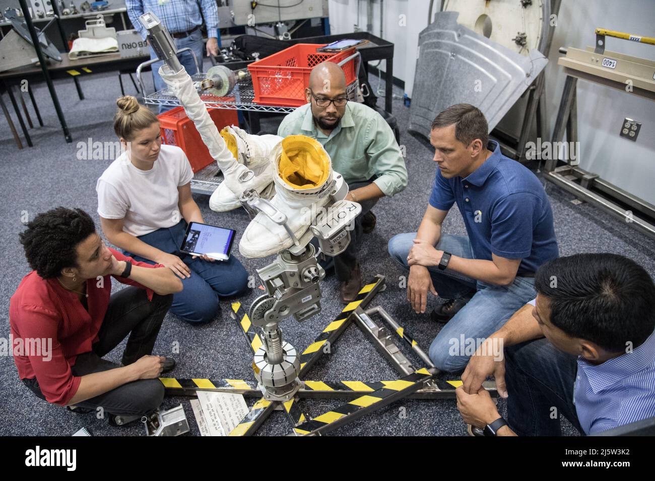 Iss crew training hi-res stock photography and images - Alamy