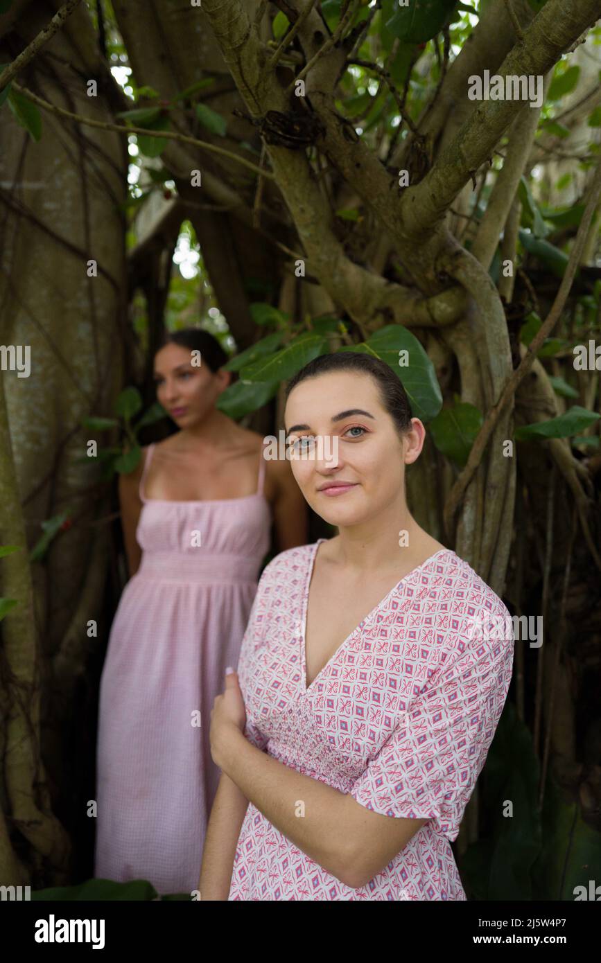Females standing in a circle hi-res stock photography and images - Alamy
