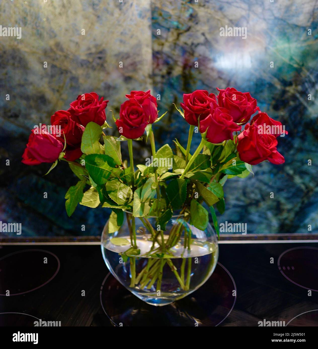 High resolution photograph of a bouquet of roses Stock Photo - Alamy