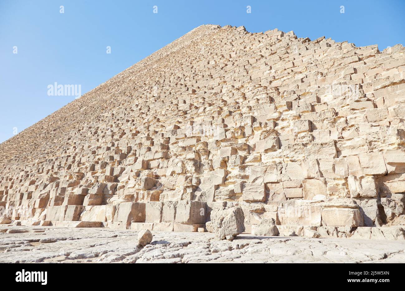 The Great Pyramid of Khufu at Giza, Egypt Stock Photo - Alamy
