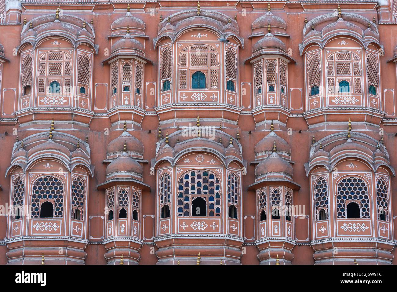 Hawa Mahal wall front view, pink palace of winds in old city Jaipur ...