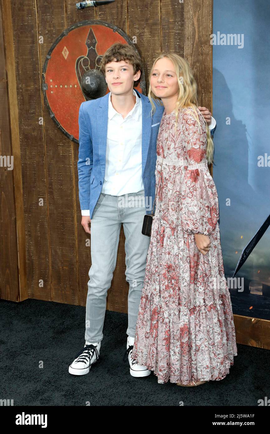 LOS ANGELES - APR 18: Lily Bird, Oscar Novak at the Los Angeles ...
