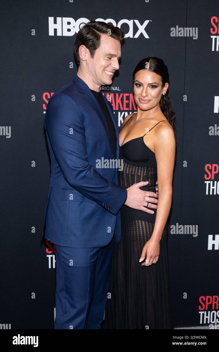 Jonathan Groff Girlfriend 2022