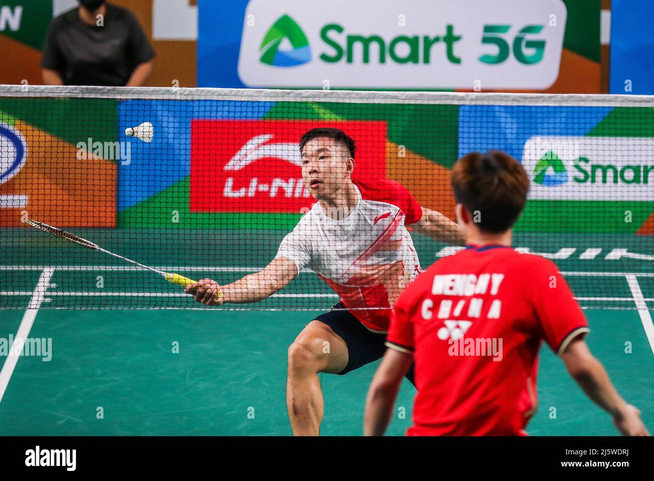 Manila. 26th Apr, 2022. Phone Pyae Naing (L) of Myanmar competes during ...