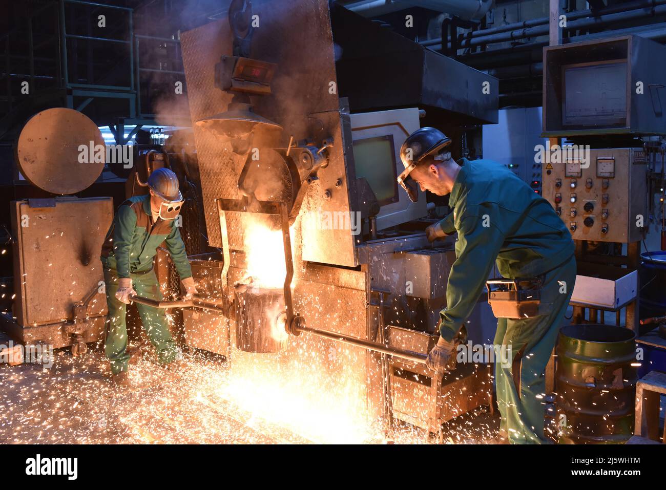 Industry steel metal work hi-res stock photography and images - Alamy