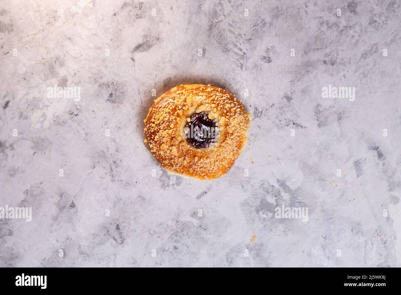 Hot bun hi-res stock photography and images - Alamy