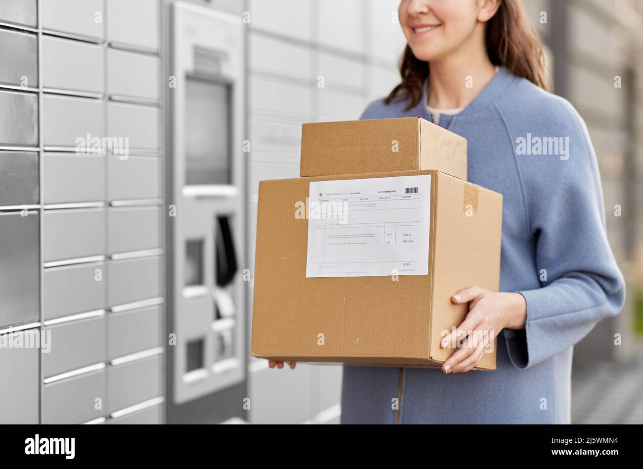 Parcel machine hi-res stock photography and images - Alamy
