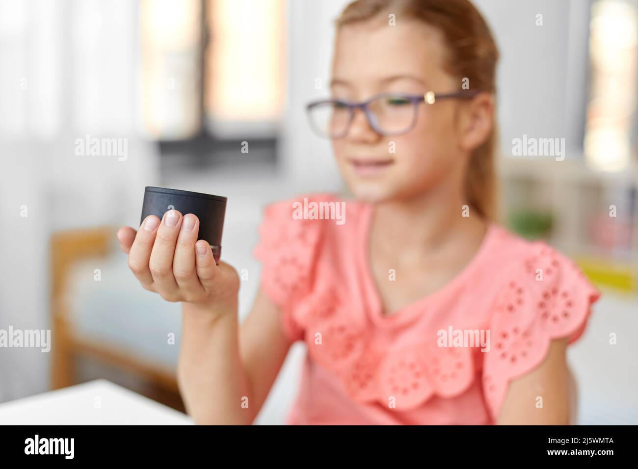 Female student speaker hi-res stock photography and images - Alamy