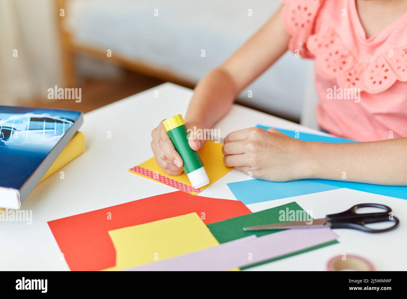 Child making card hi-res stock photography and images - Alamy
