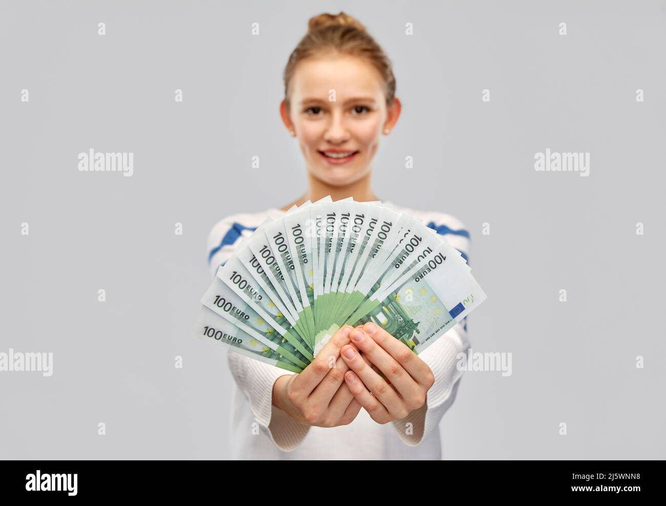 Girl money teenager euro hi-res stock photography and images - Alamy