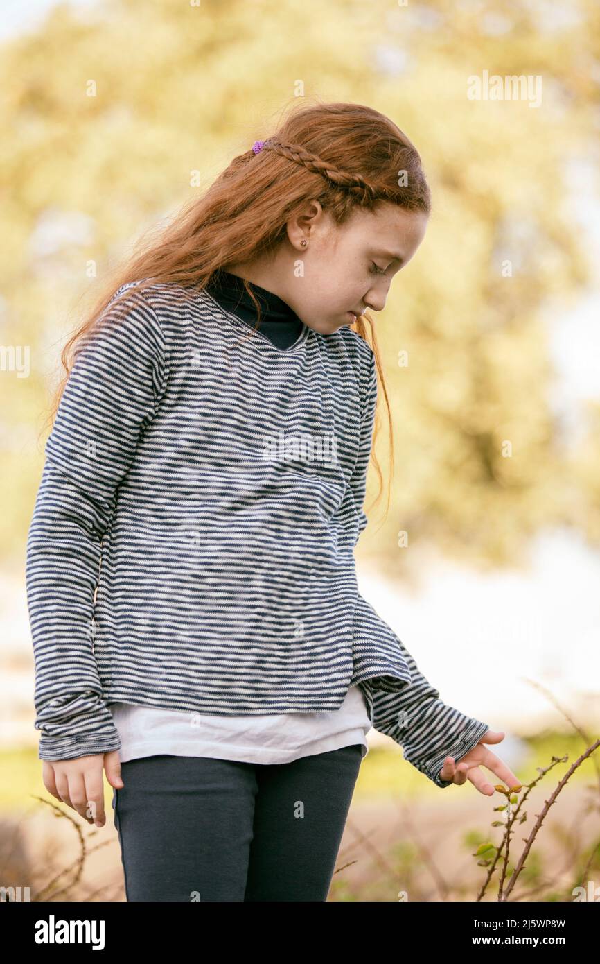 Girls female kid kids child children hi-res stock photography and ...