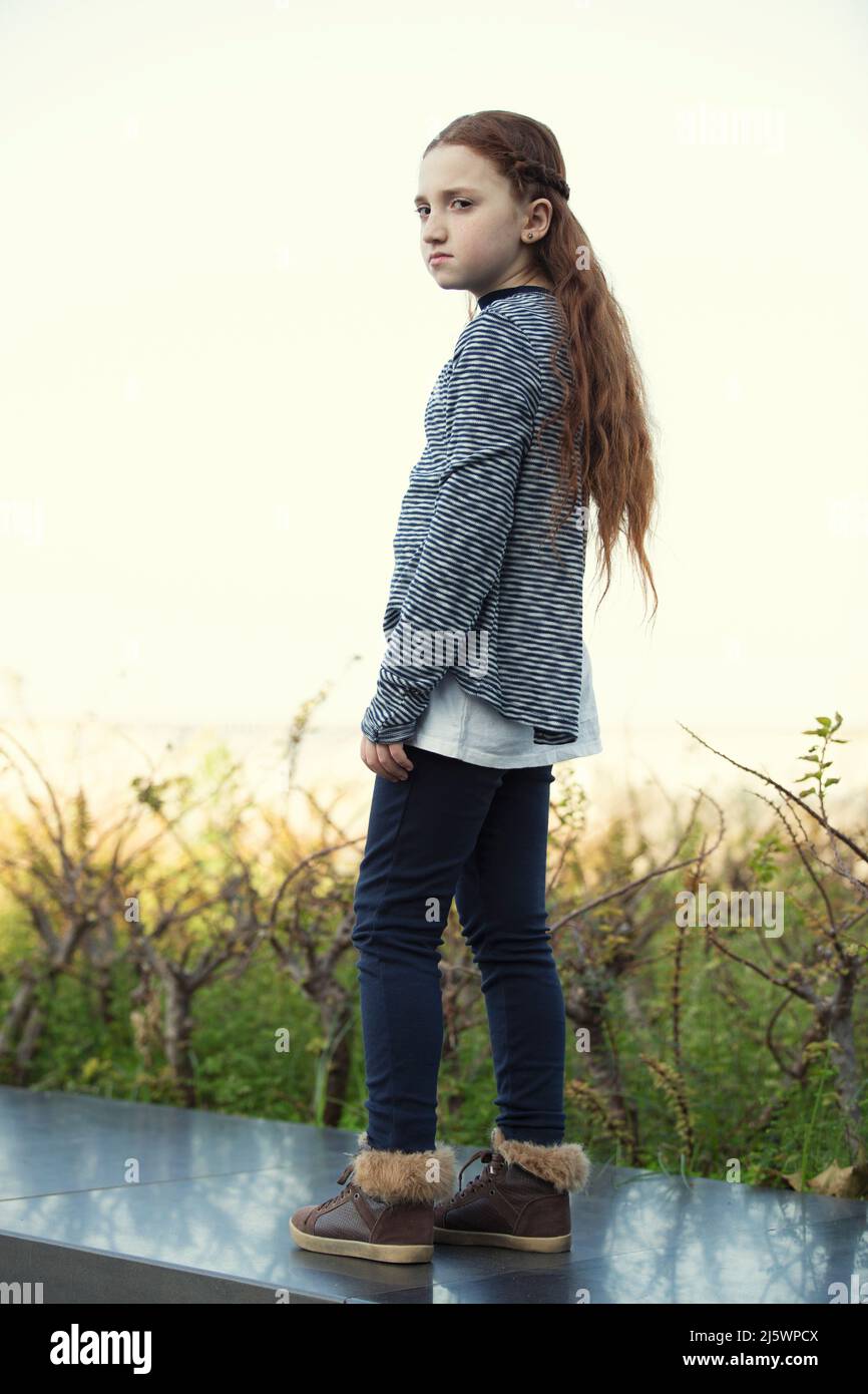 Looking shoulder angry hi-res stock photography and images - Alamy