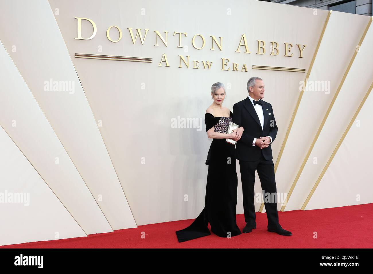 Elizabeth McGovern and Hugh Bonneville, Downton Abbey: A New Era ...