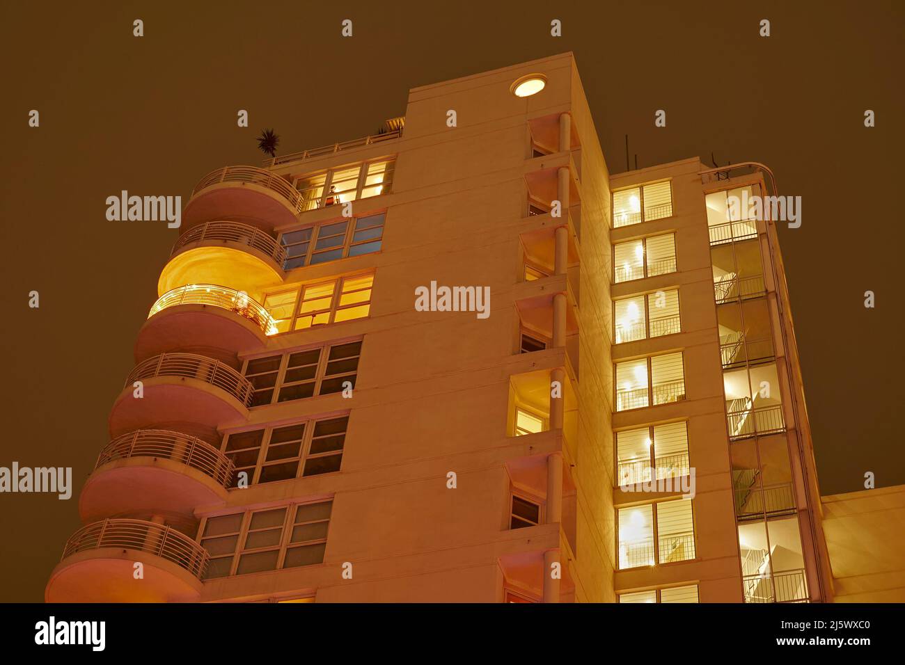 London art deco buildings hi-res stock photography and images - Alamy