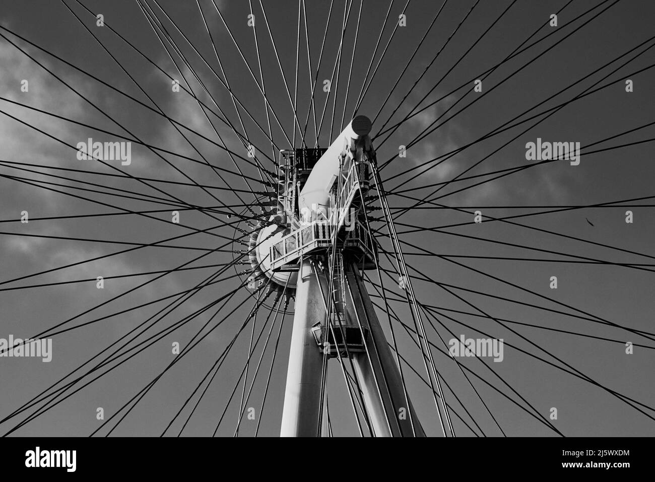London Eye Hub and Spoke Detail, The London Eye, England Stock Photo ...