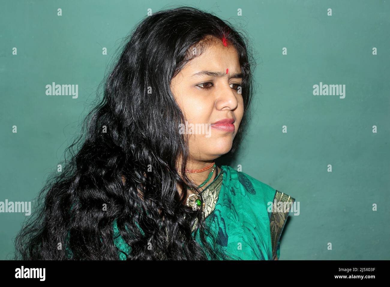 Indian shari hi-res stock photography and images - Alamy