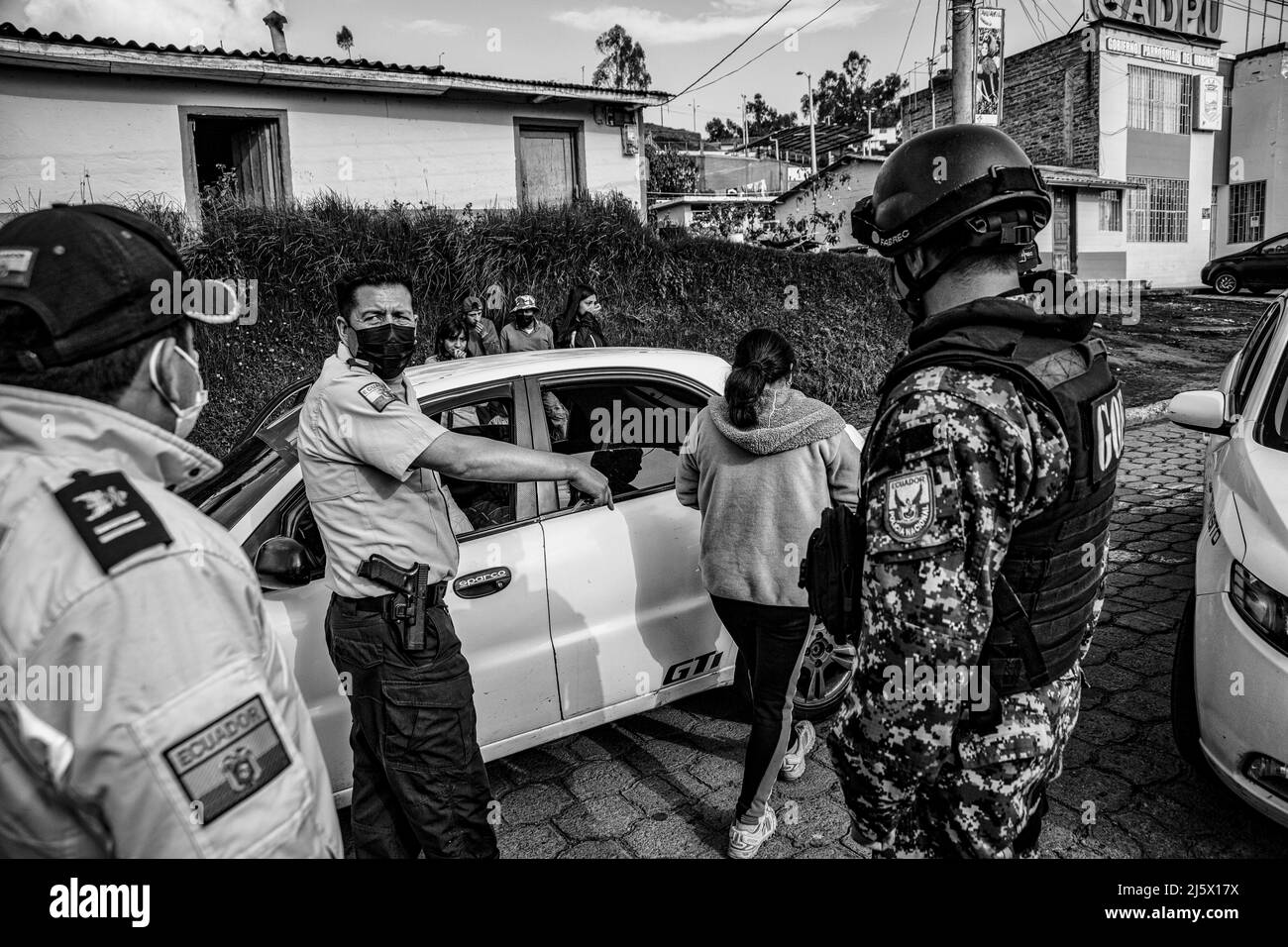 Police control in Ecuador, illegal immigration, Tulcan Stock Photo - Alamy