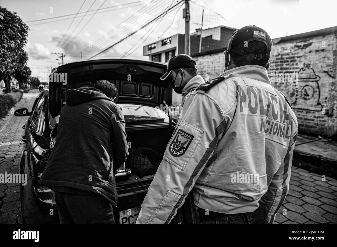 Police control in Ecuador, illegal immigration, Tulcan Stock Photo - Alamy
