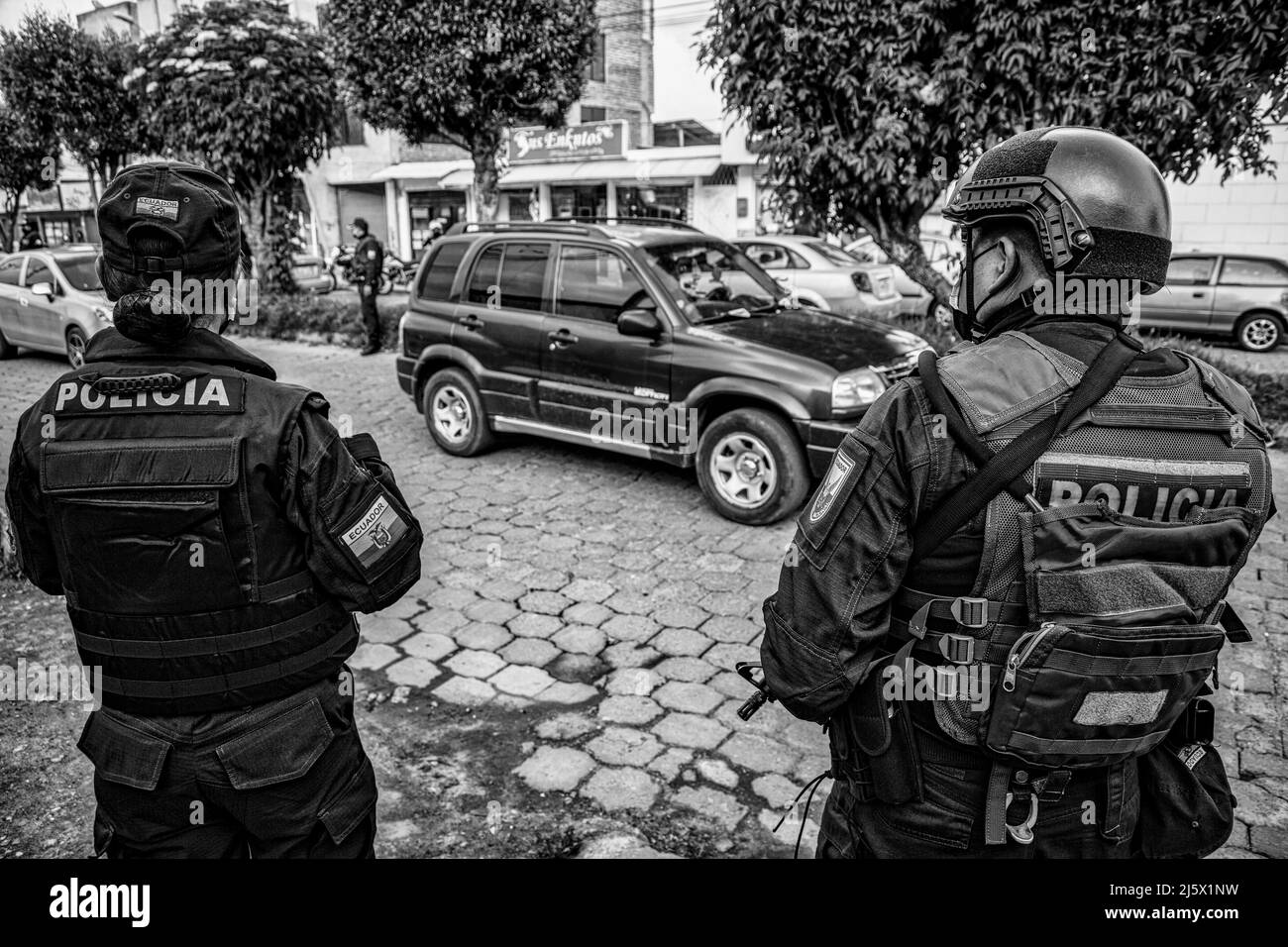 Police control in Ecuador, illegal immigration, Tulcan Stock Photo - Alamy