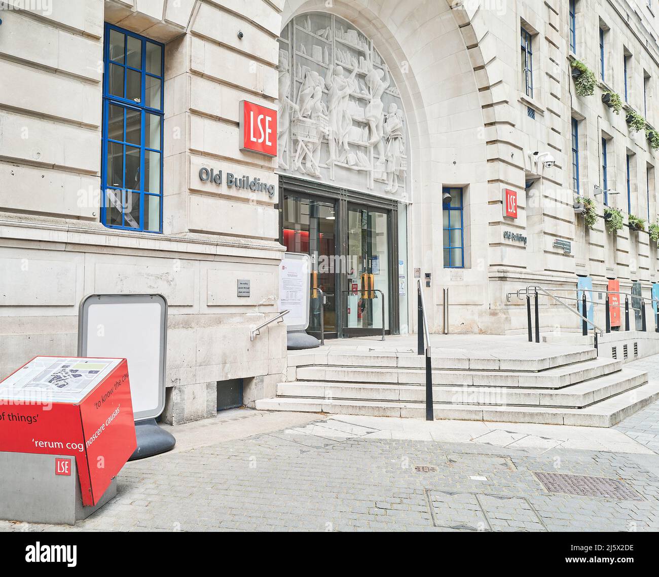 London economics school old building hi-res stock photography and ...
