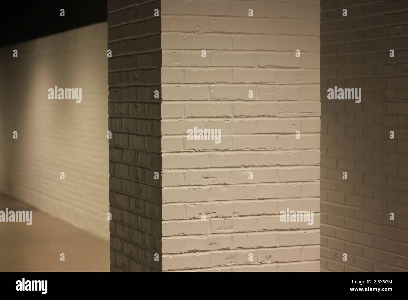 Classic decorative brick wall columns hi-res stock photography and ...