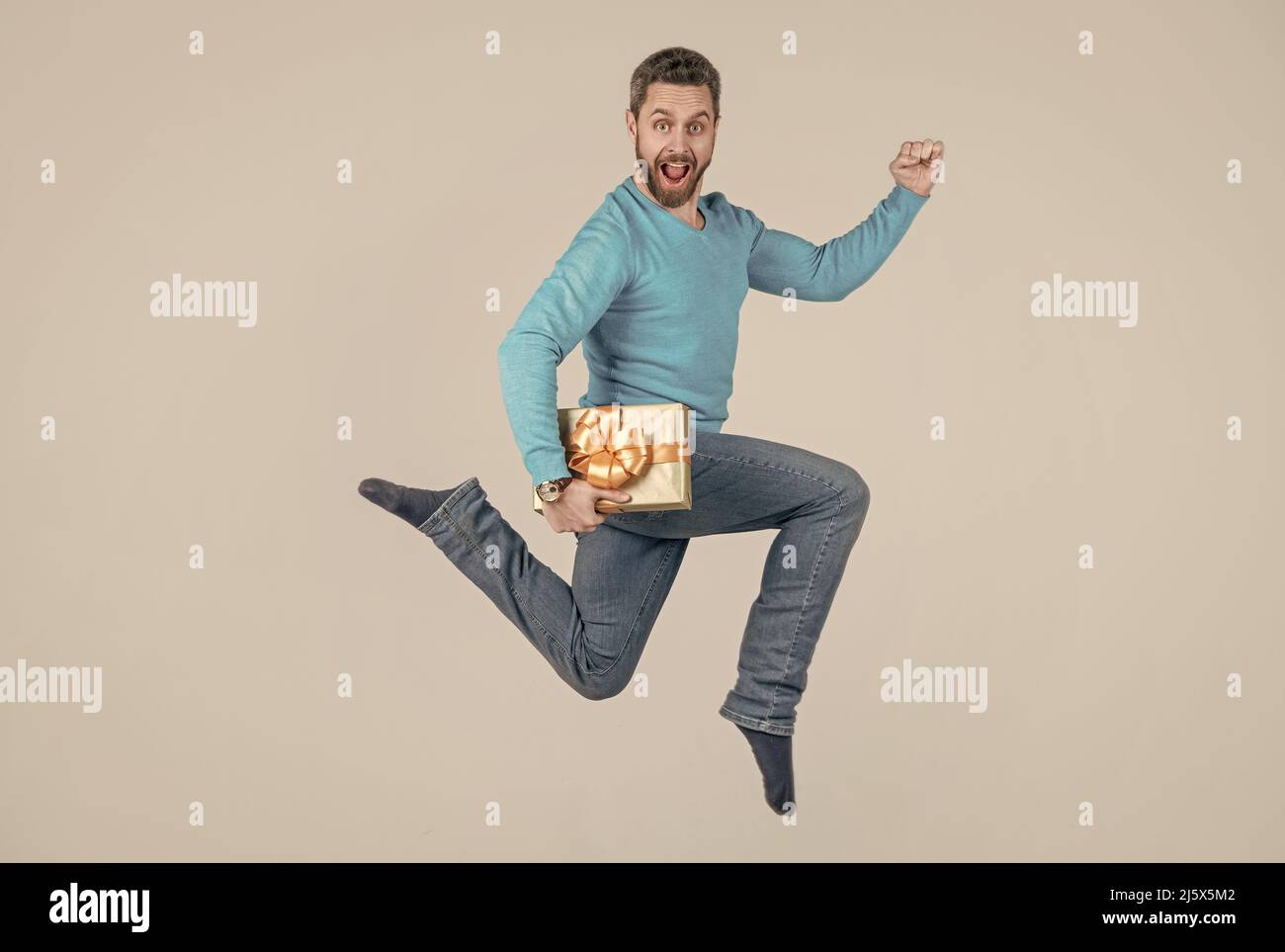 Jumping box hi-res stock photography and images - Alamy