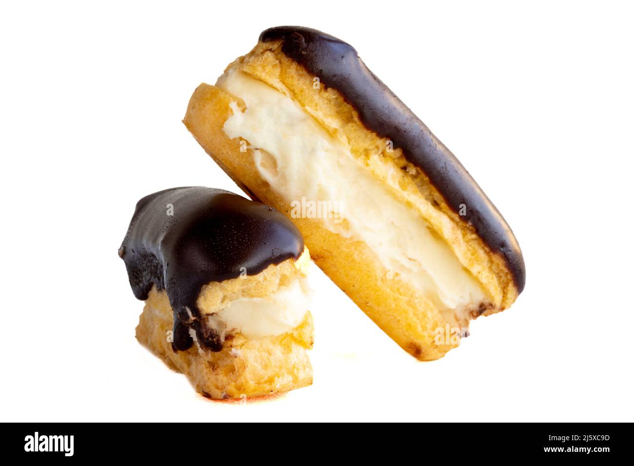 Chocolate eclair cake. Eclair cake isolated on white background. close ...