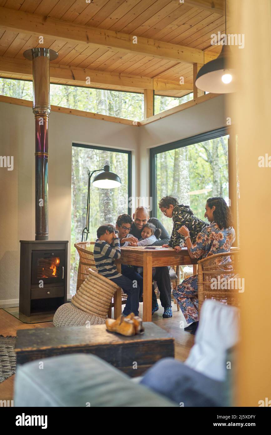 Fireplace family hi-res stock photography and images - Alamy