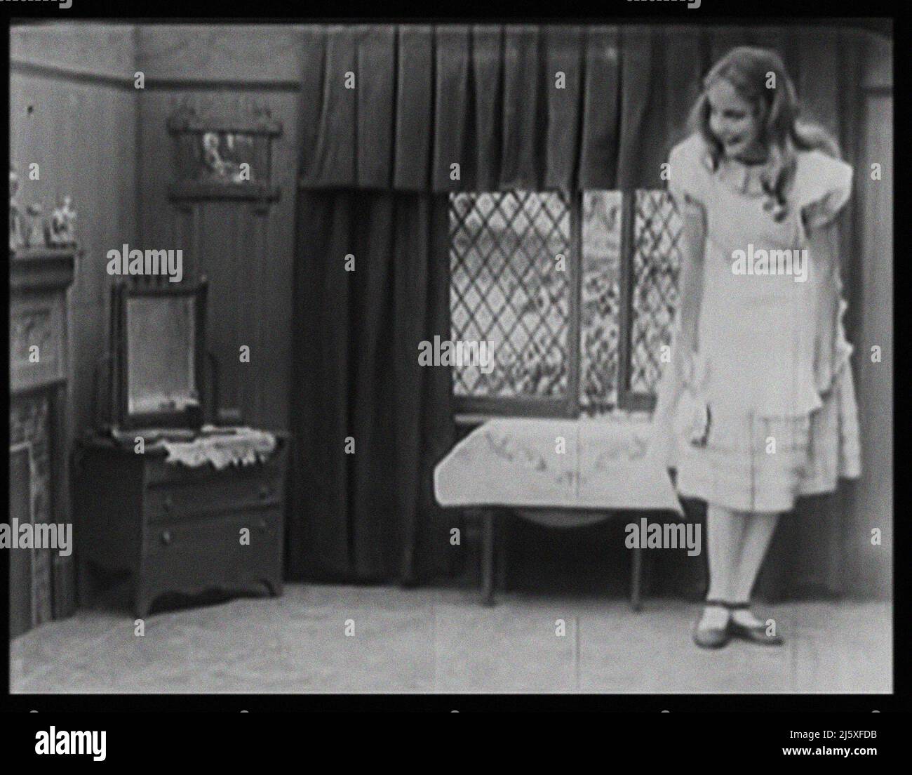 Alice in Wonderland 1915 vintage movie still Stock Photo - Alamy