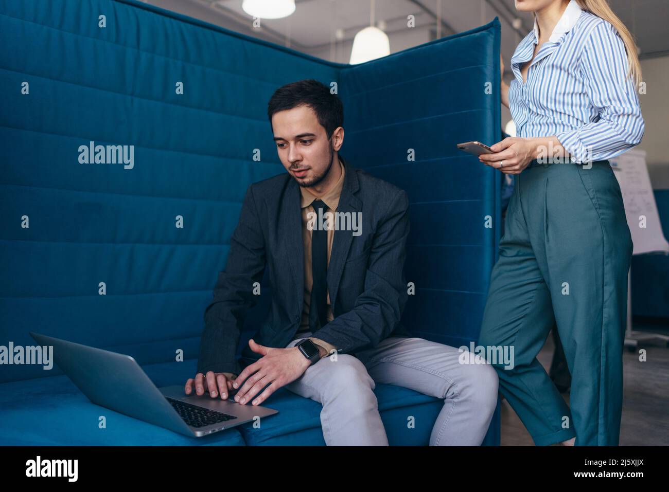 Woman approached hi-res stock photography and images - Alamy