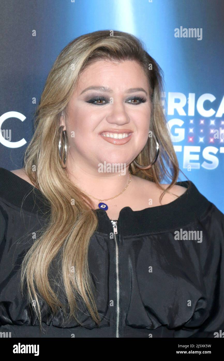 LOS ANGELES - APR 25: Kelly Clarkson at the AmericaÕs Song Contest Semi ...