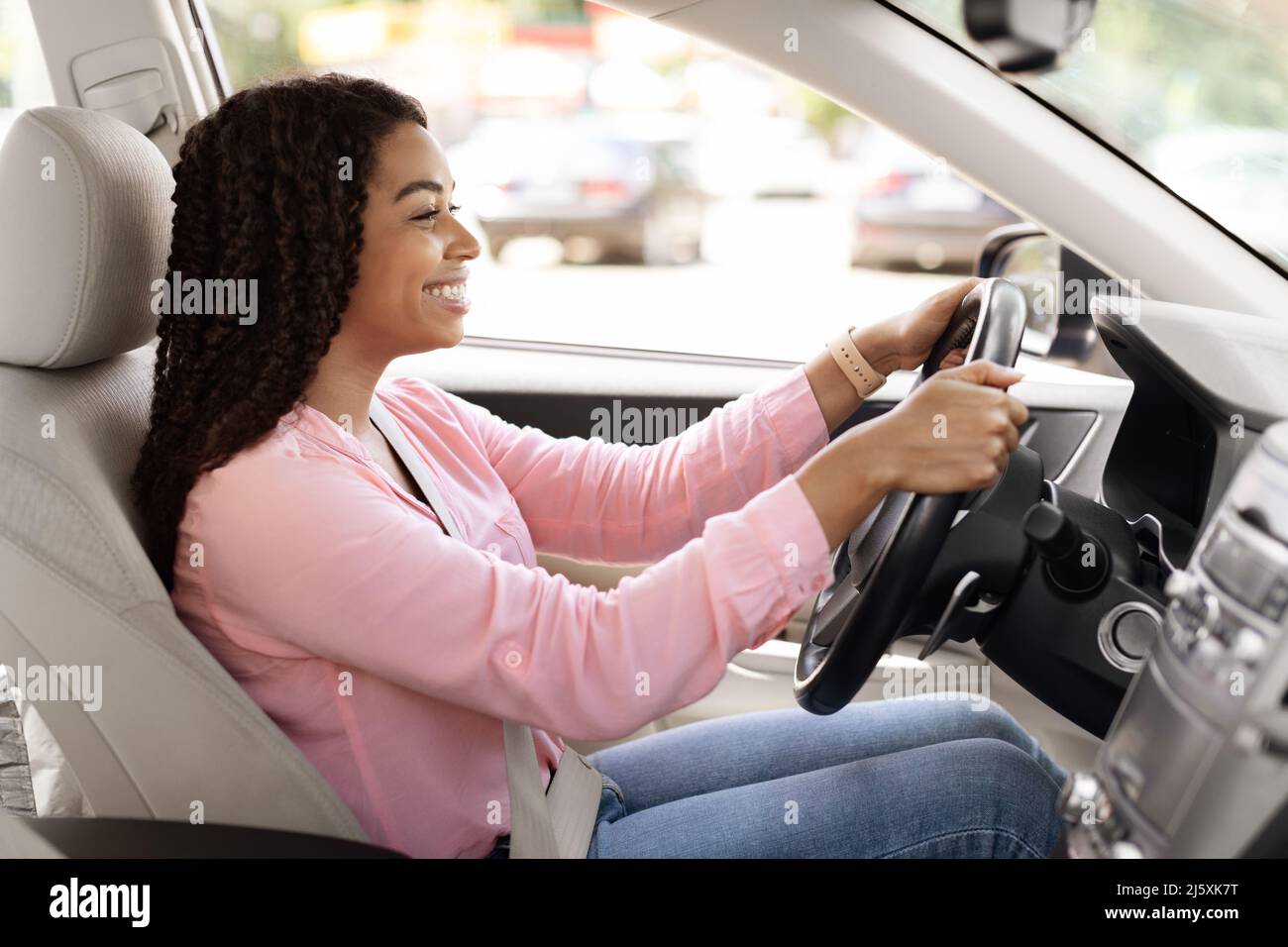Test driving hi-res stock photography and images - Alamy