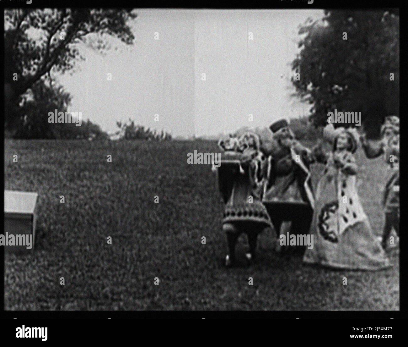 Alice in Wonderland 1915 vintage movie still Stock Photo - Alamy