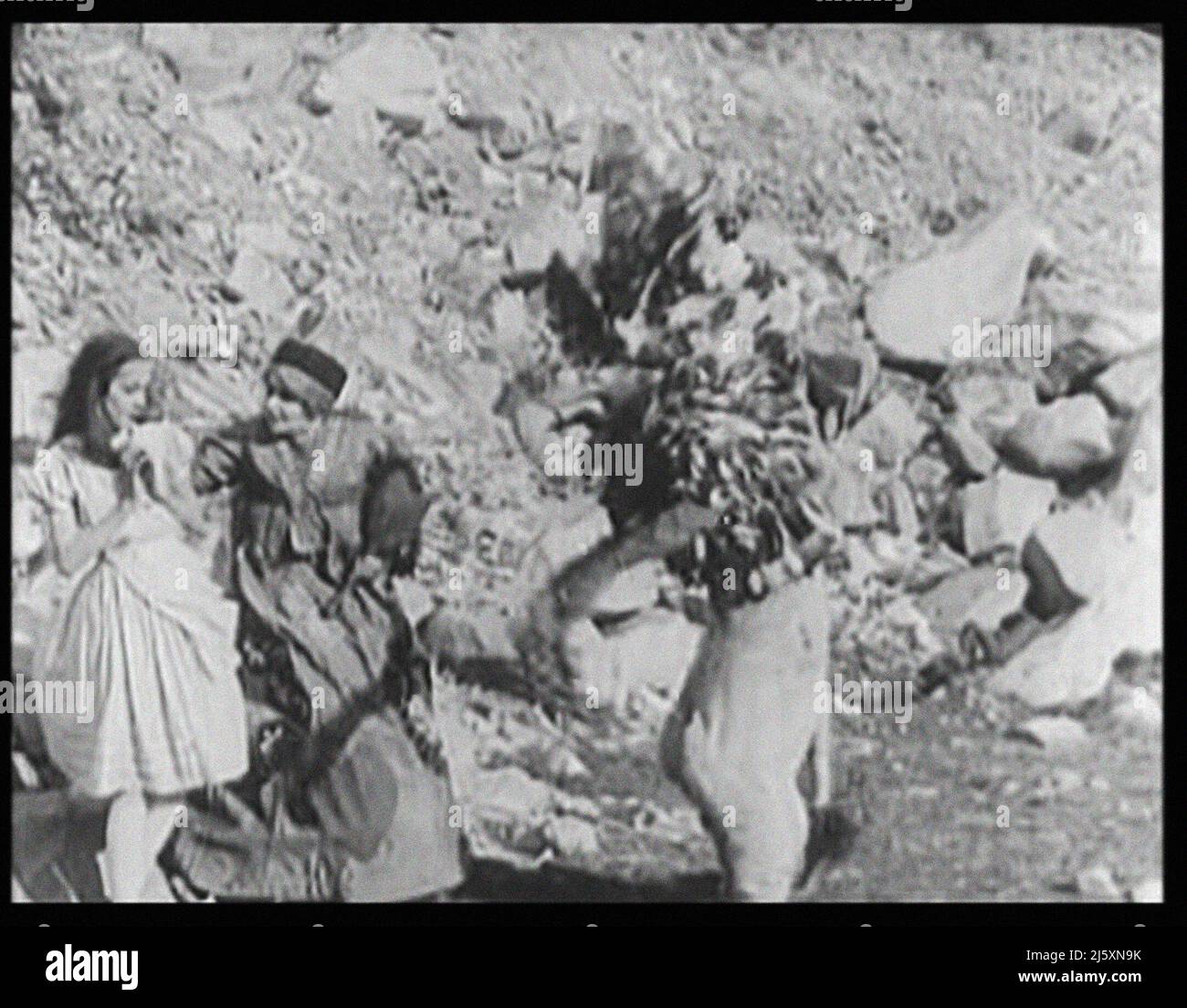 Alice in Wonderland 1915 vintage movie still Stock Photo - Alamy