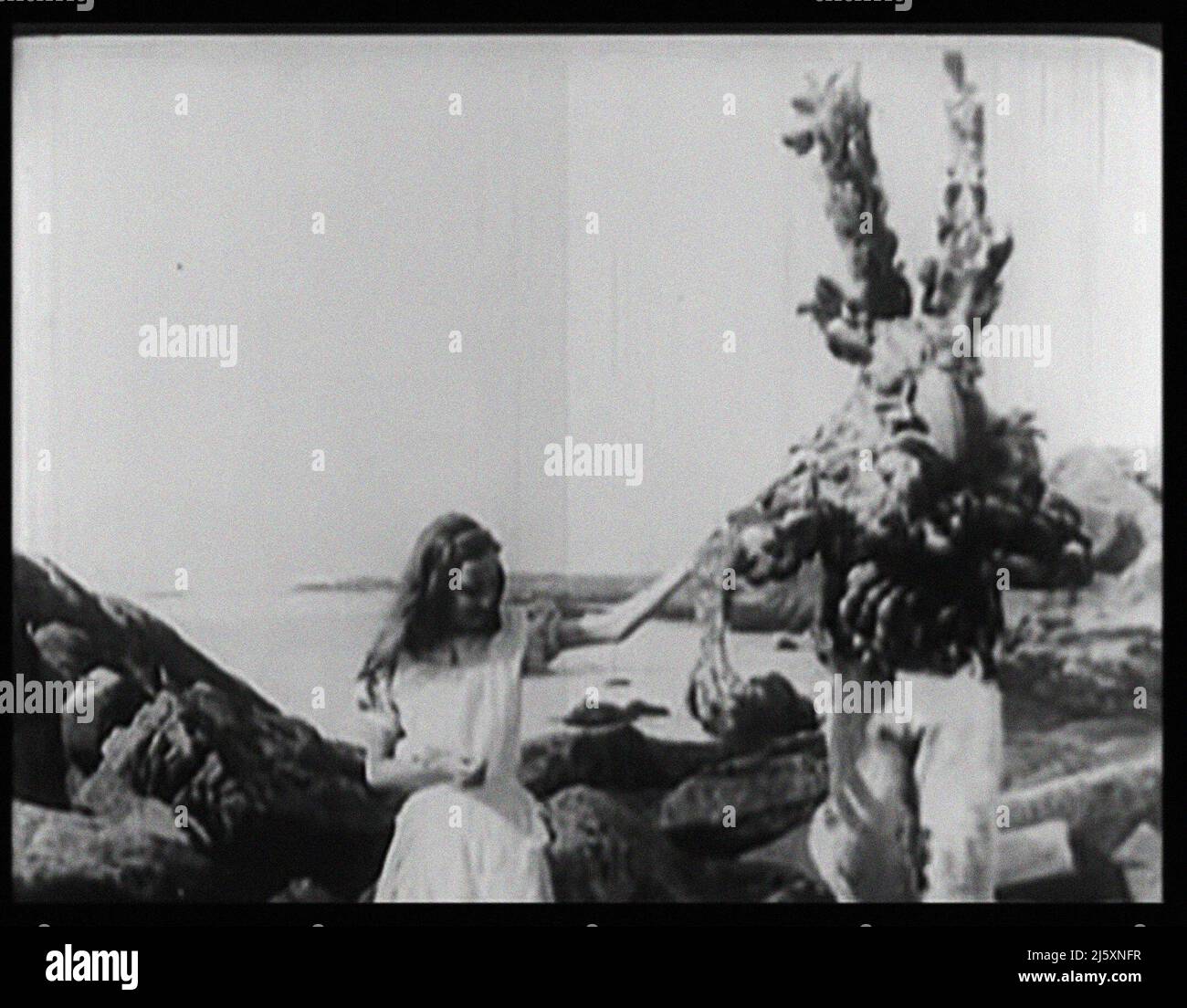 Alice in wonderland film still hi-res stock photography and images - Alamy