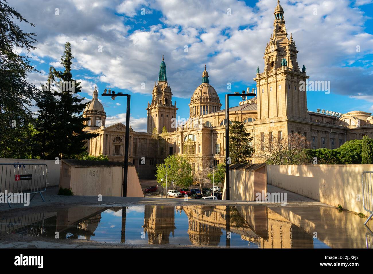 Spanish art in palace hi-res stock photography and images - Alamy