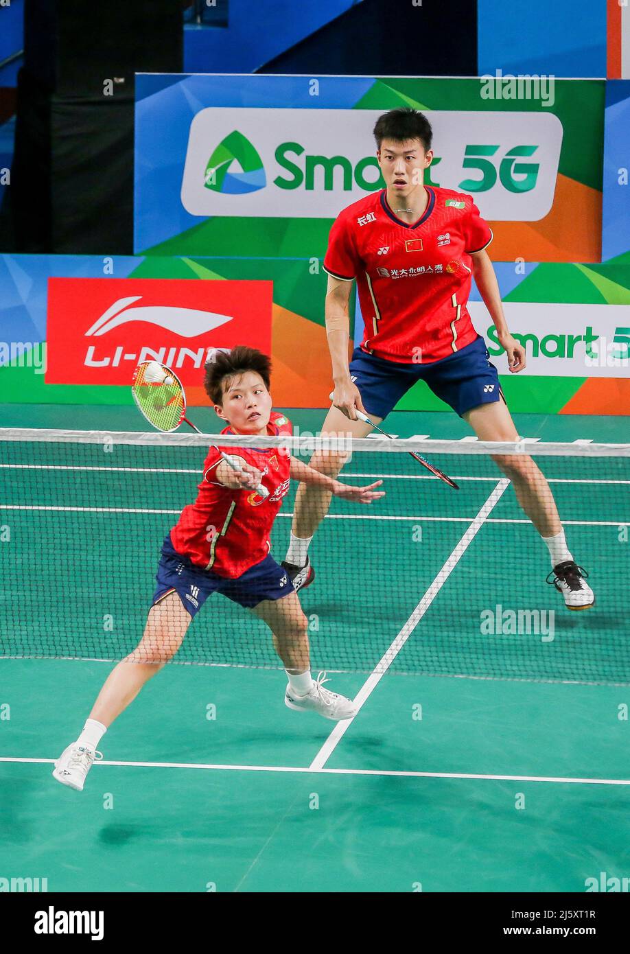 Manila, Philippines. 26th Apr, 2022. Feng Yanzhe/Lin Fangling (front ...