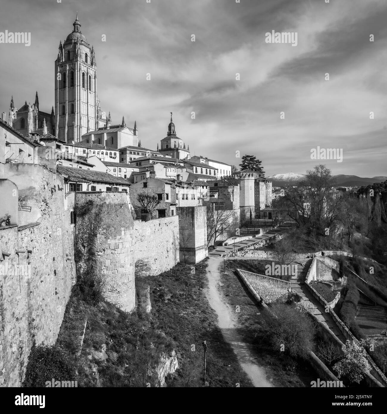 Towering gothic cathedral Black and White Stock Photos & Images - Alamy