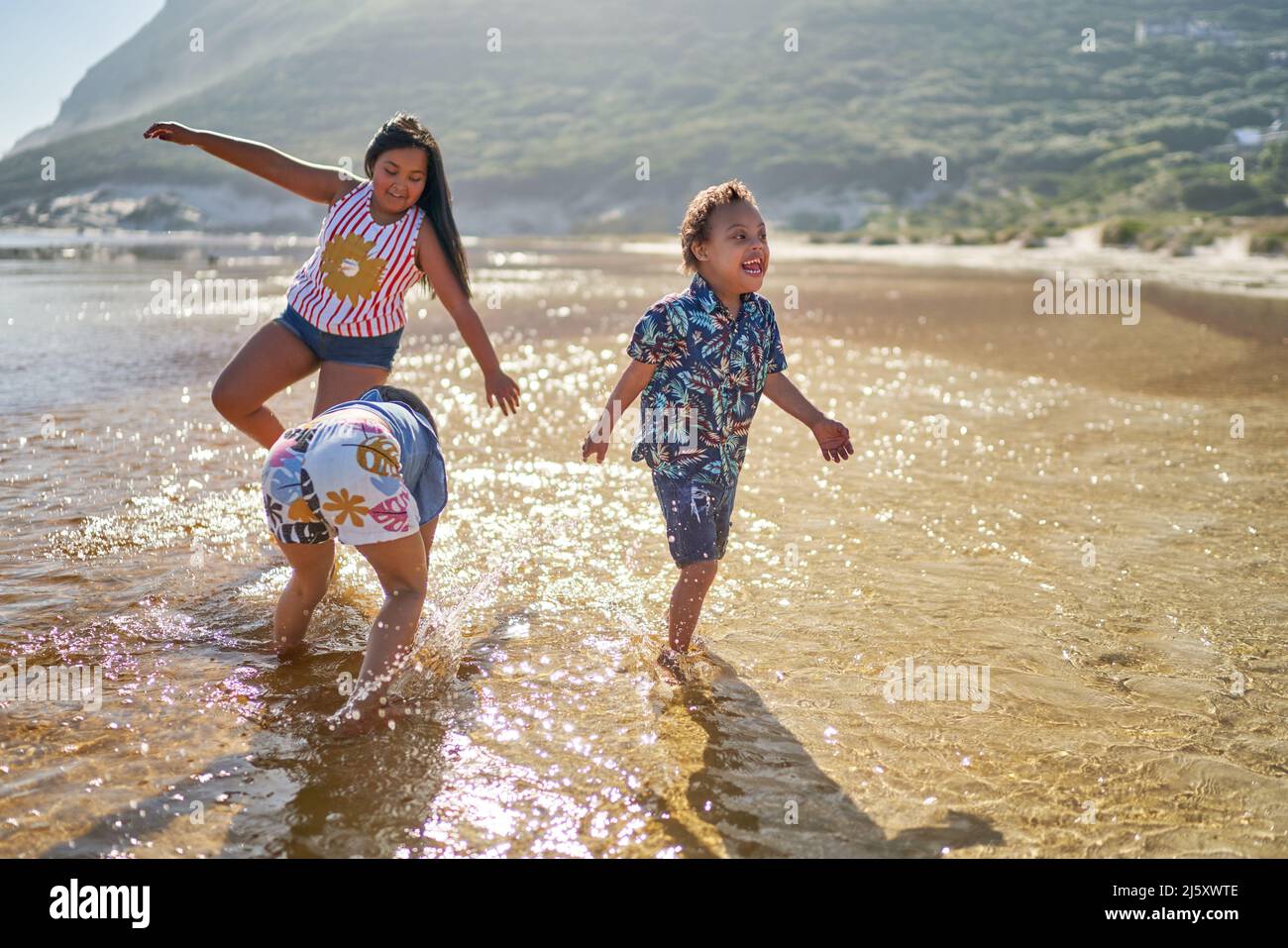 Happy sister and brother hi-res stock photography and images - Alamy