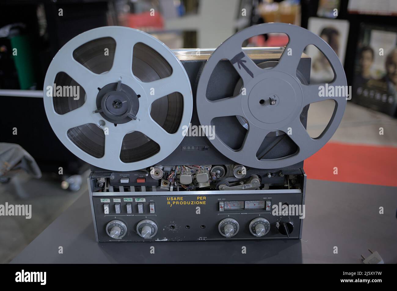 Film projector close up hi-res stock photography and images - Alamy