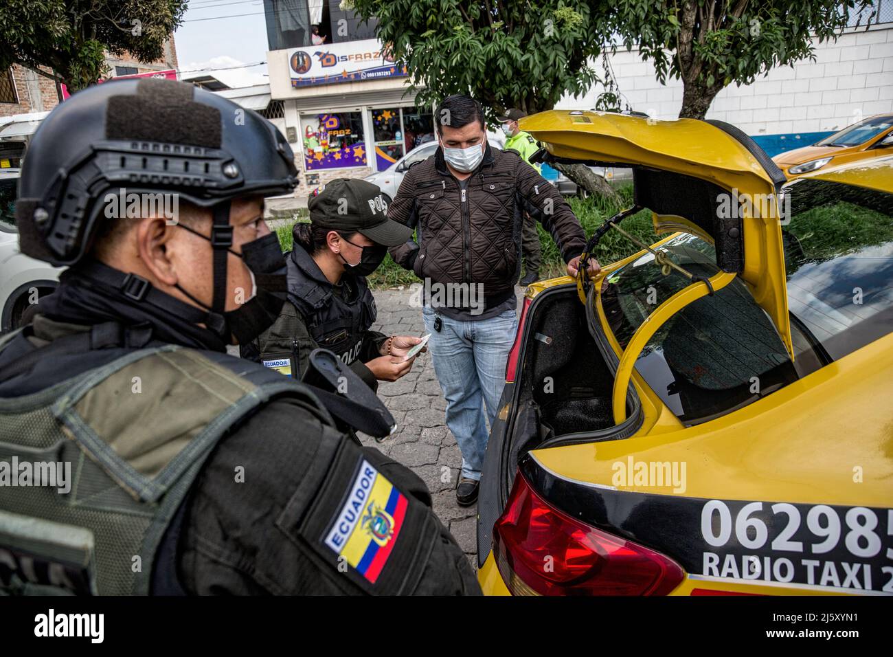 Ecuador police car hi-res stock photography and images - Alamy