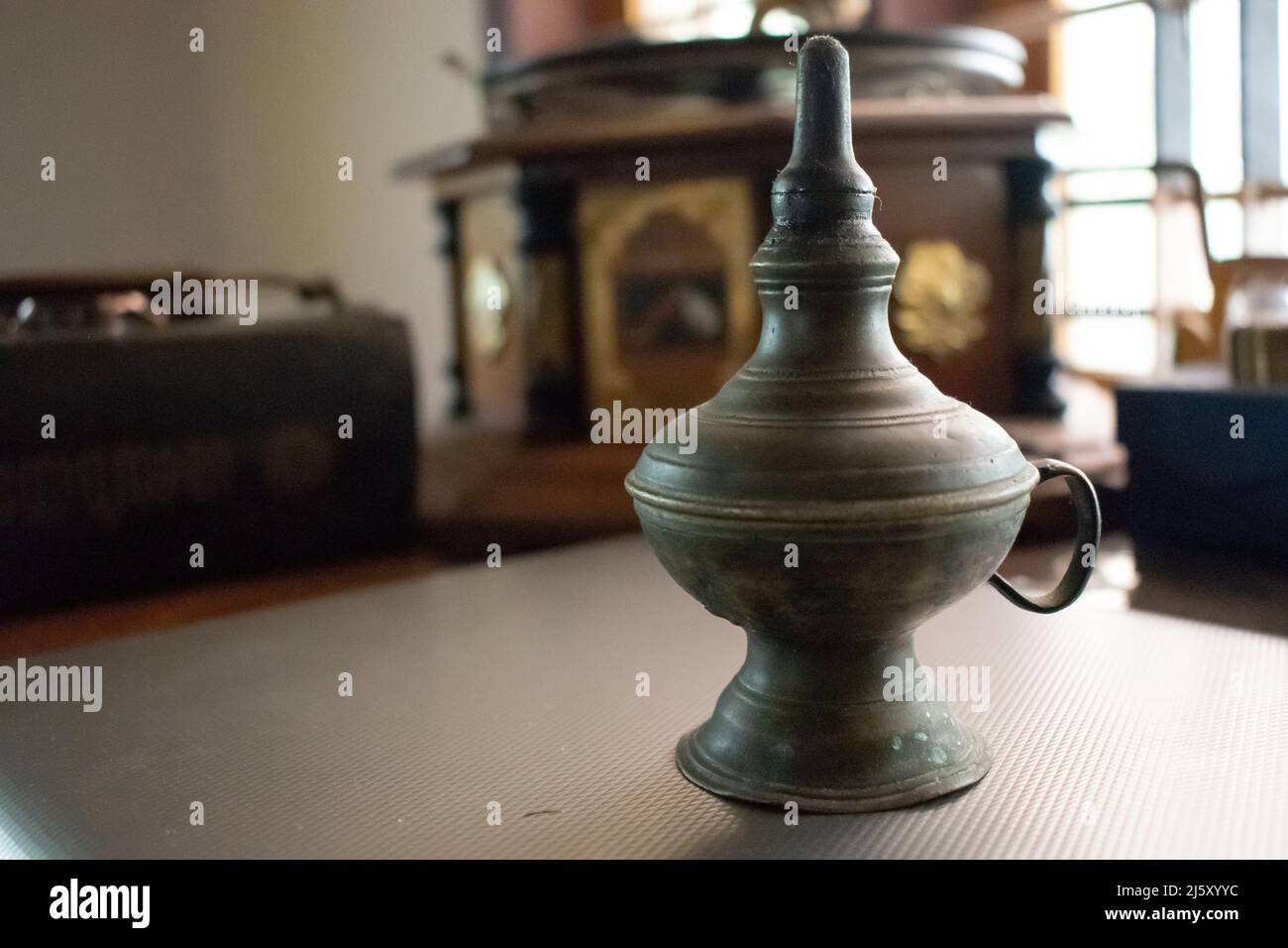 Old ancient flame hi-res stock photography and images - Alamy