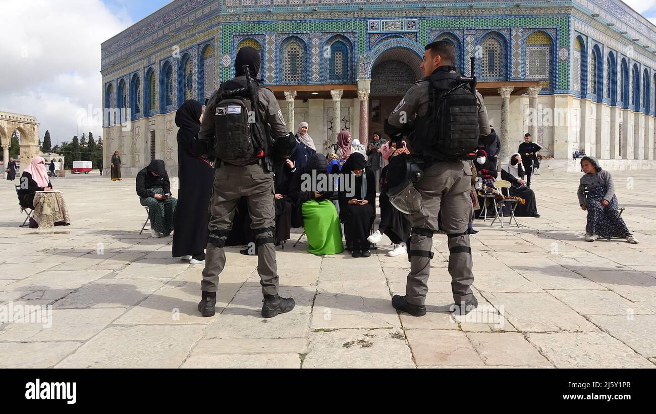 Members of the Israeli security forces stand guard in front of Muslim ...