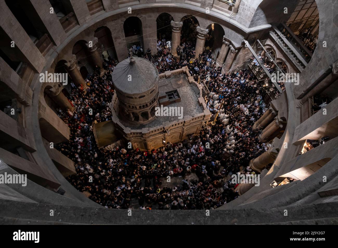 Holy fire jerusalem 2022 hi-res stock photography and images - Alamy